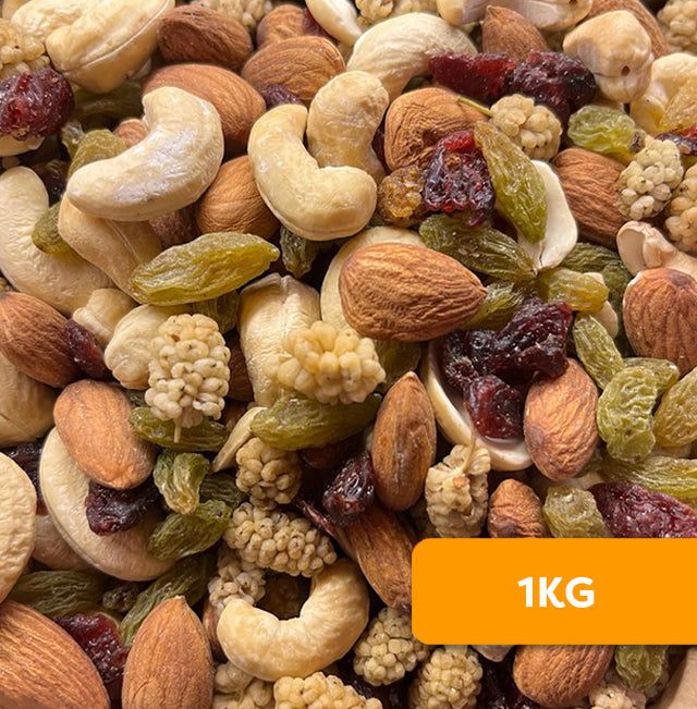 Natural Nutty Berries Delight – A Wholesome Blend of Healthy Snack ...